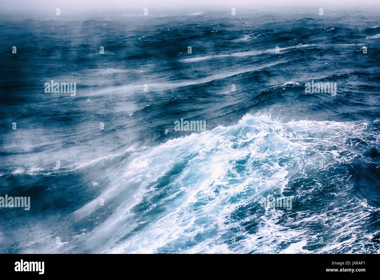turbulent waves of Pacific ocean. Dead swell Stock Photo - Alamy