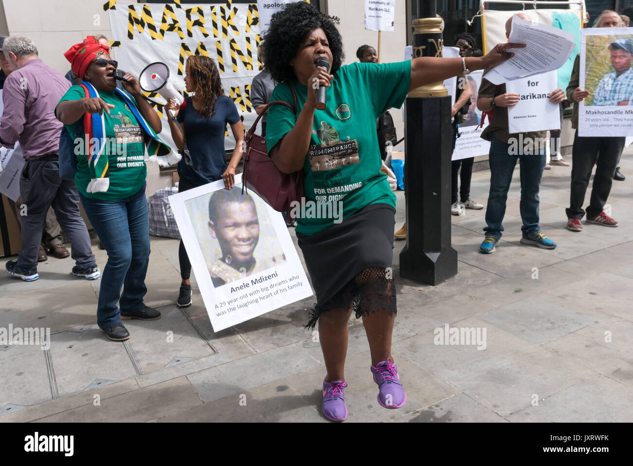 London, UK. 16 August 2017. Primrose Nokulunga Sonti (left) and Thumeka ...