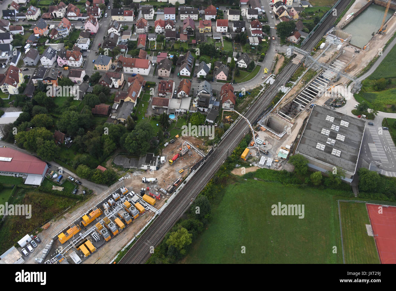 Sagging rail hi-res stock photography and images - Alamy