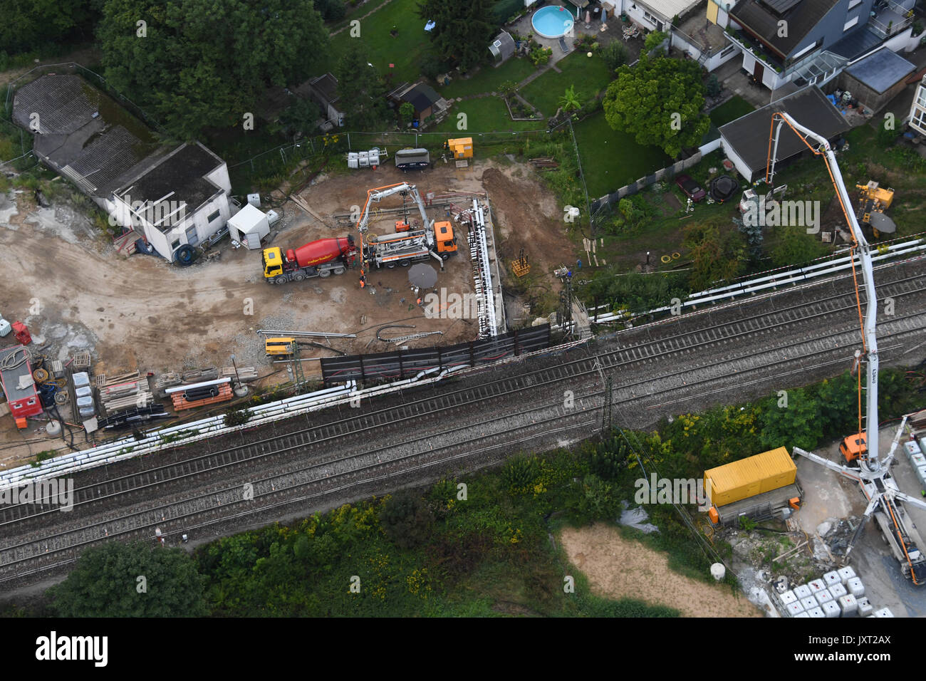 Sagging rail hi-res stock photography and images - Alamy