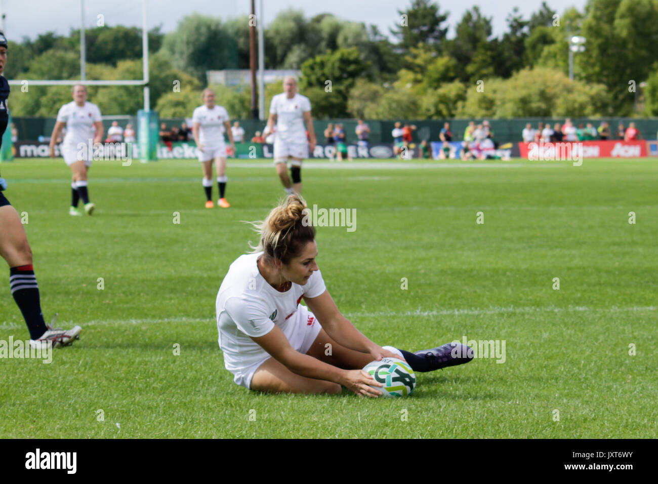 Amy wilson hardy hi-res stock photography and images - Alamy