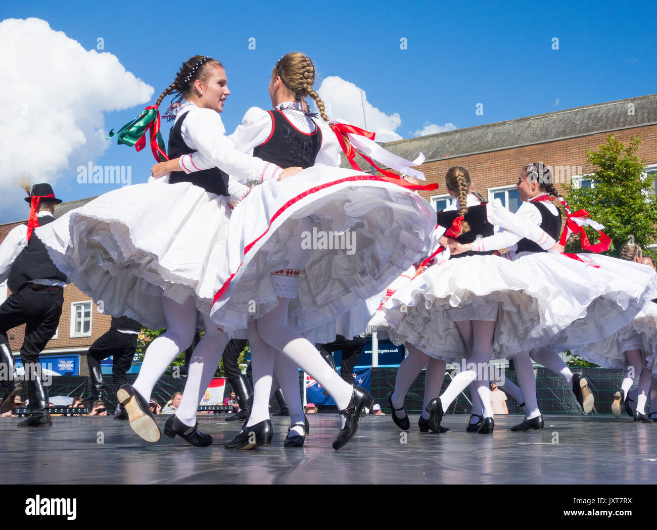 Hungarian dancers hi-res stock photography and images - Alamy