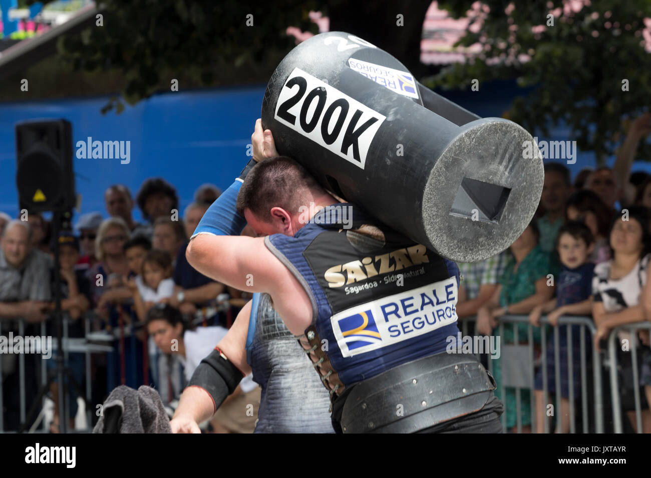 Stone lifting hi-res stock photography and images - Alamy