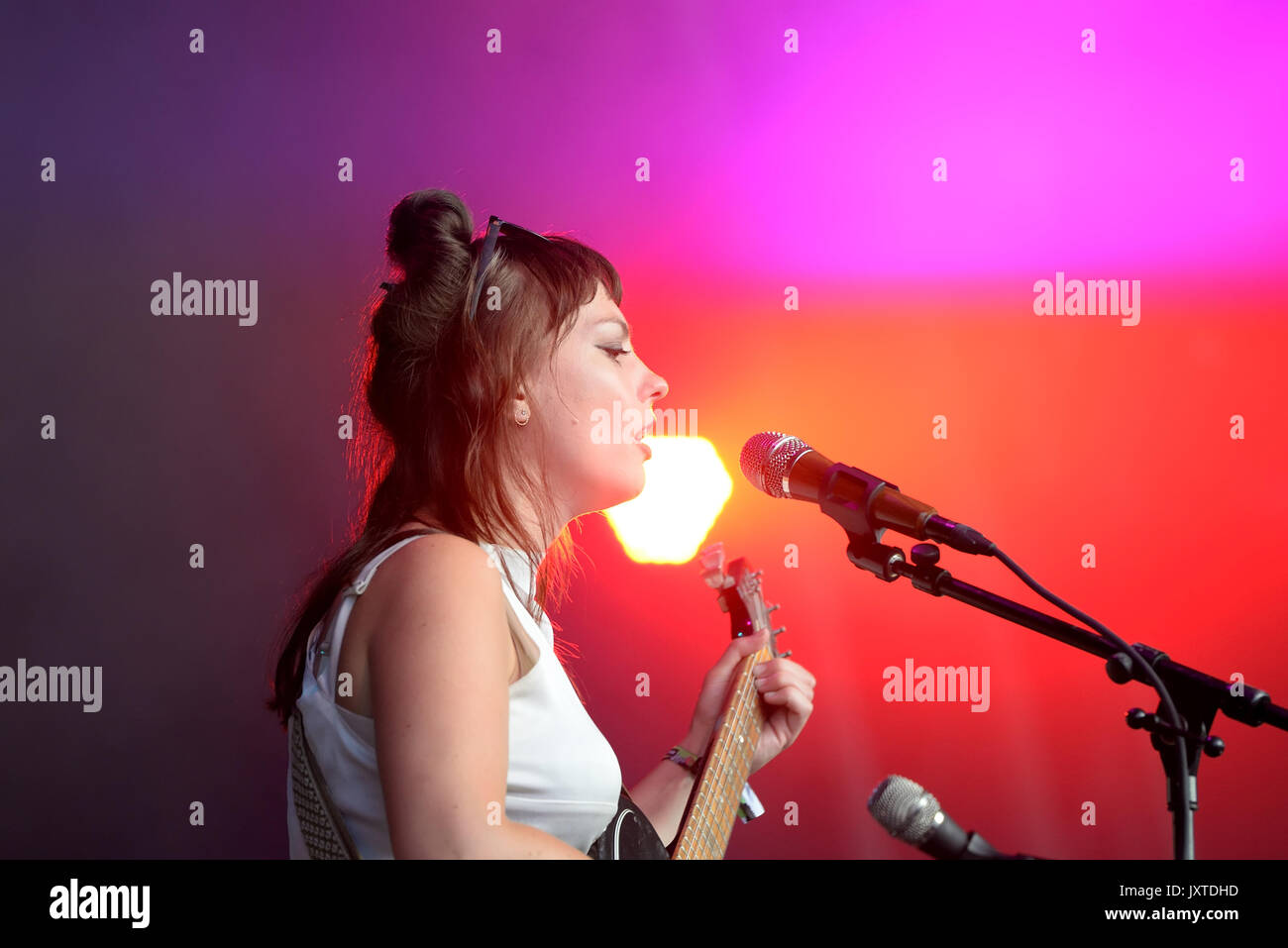BARCELONA - JUN 3: Angel Olsen (singer) performs in concert at ...