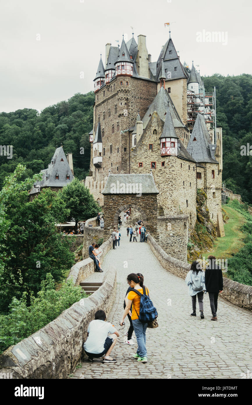 Tourists visiting the Burg Eltz castle in Wierschem, Germany Stock ...