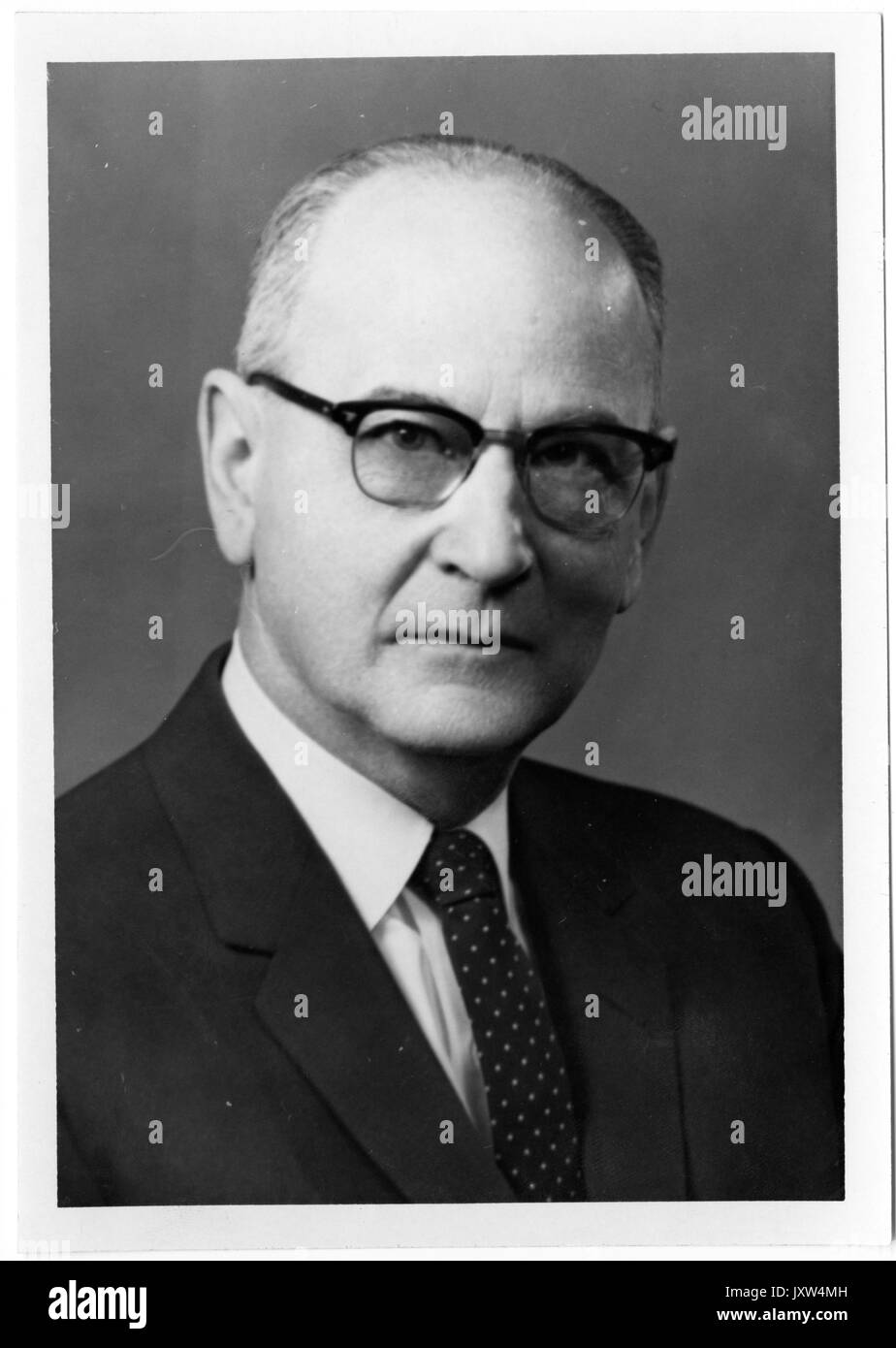 Leonard Mascot Blumenthal, Portrait photograph, Chest up, Full face, c ...