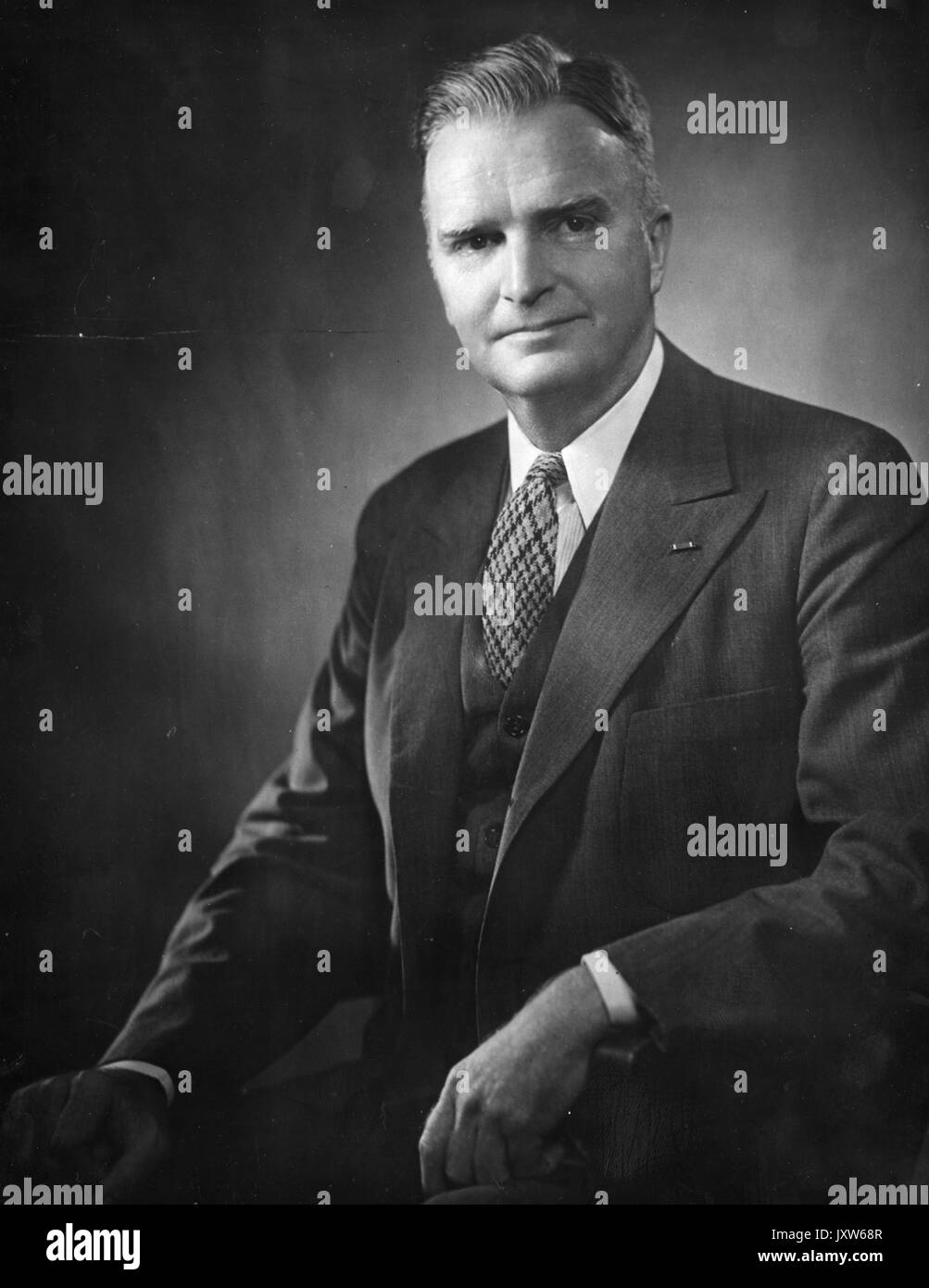Robert Graff Merrick, Portrait photograph, Sitting, Hips up, Full face ...