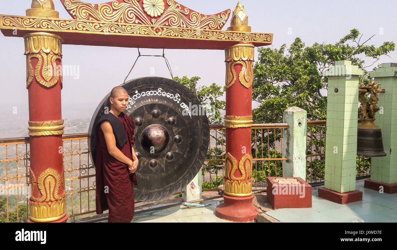Mount Popa - Myanmar Stock Photo - Alamy