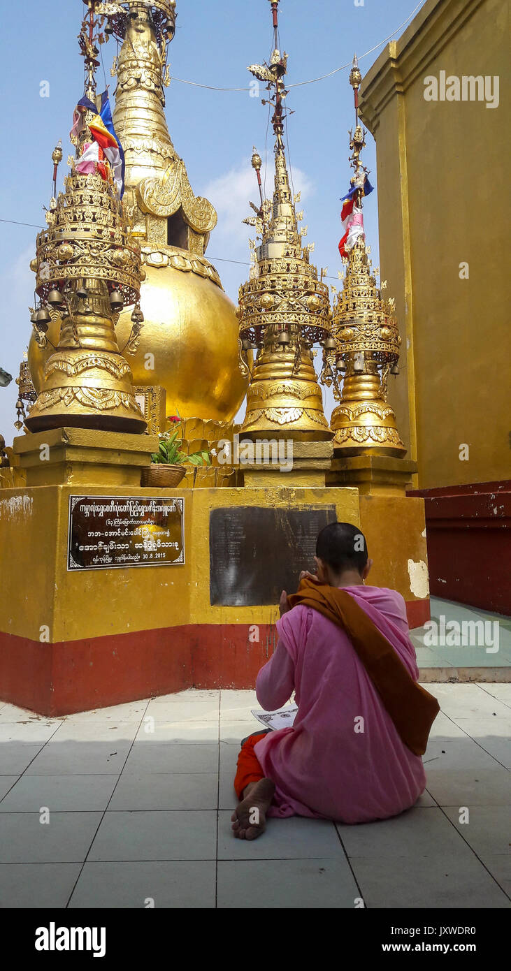 Mount Popa - Myanmar Stock Photo - Alamy