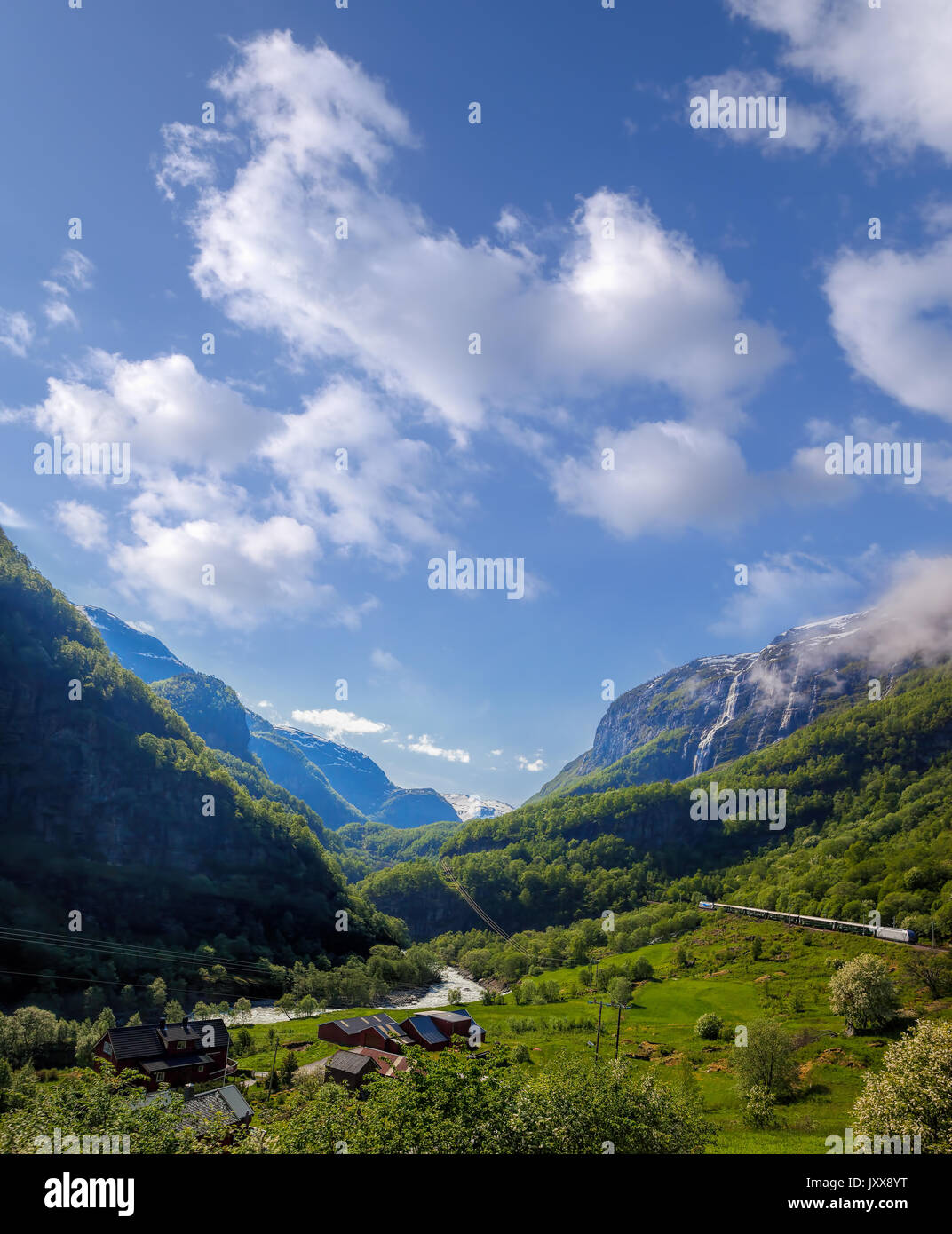Bergen line train summer hi-res stock photography and images - Alamy
