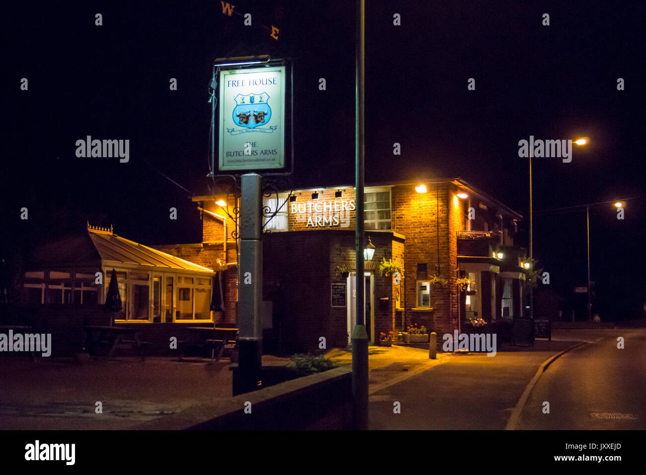 Butchers arms pub knodishall hi-res stock photography and images - Alamy