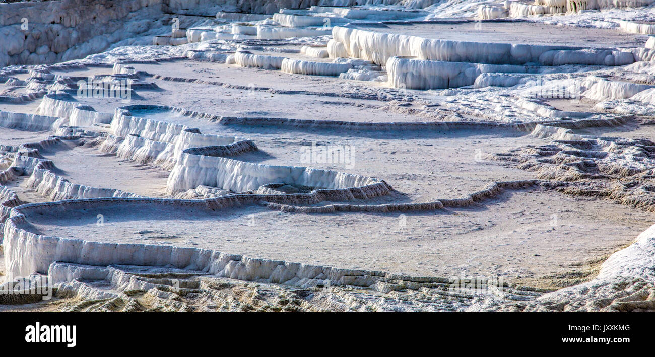 Calcium terraces of natural hot springs in Pamukkale, Turkey Stock ...