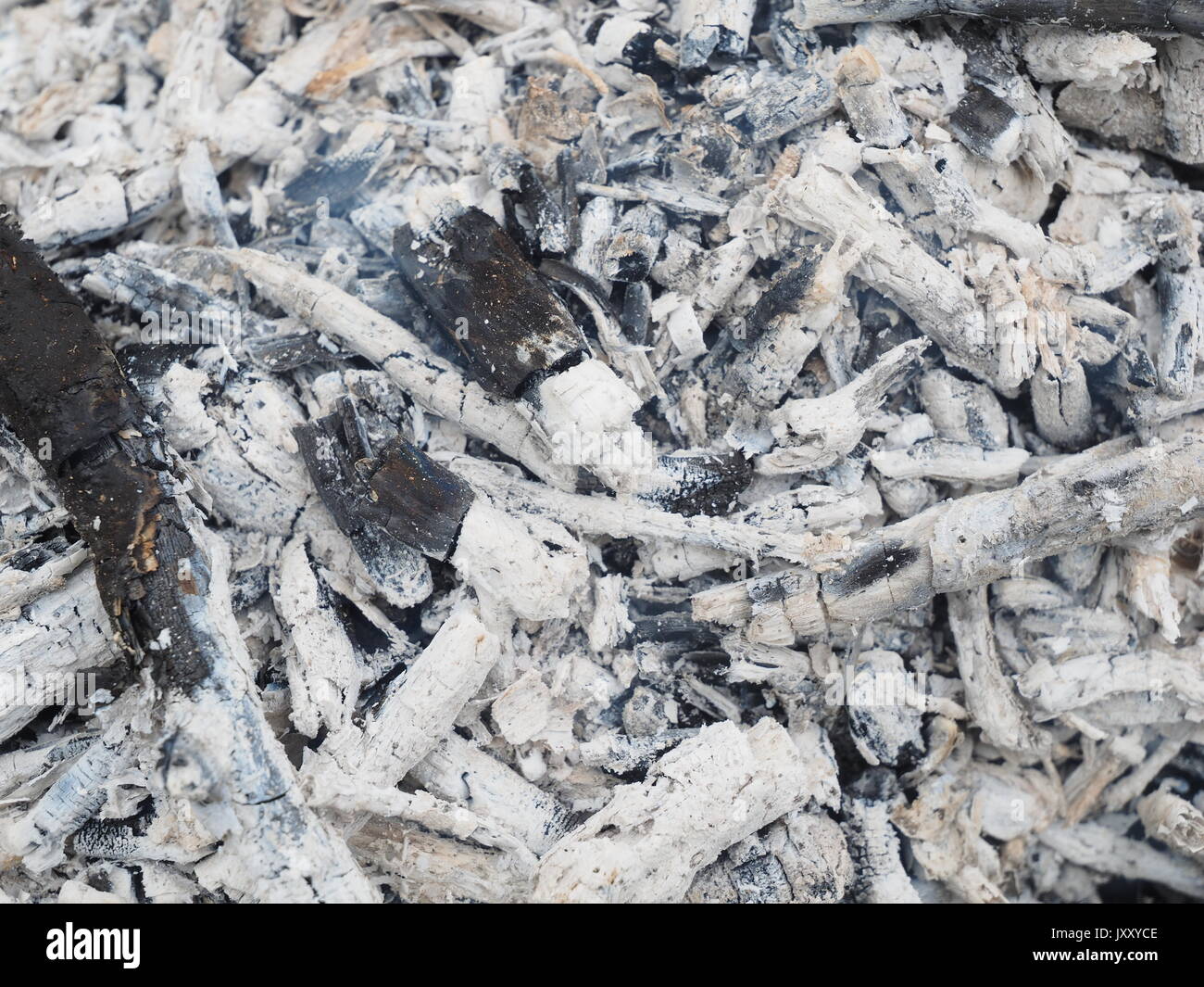 Ash and coals from the fire Stock Photo - Alamy