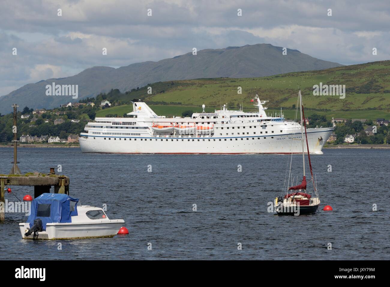 Gourock and river clyde estuary hi-res stock photography and images - Alamy
