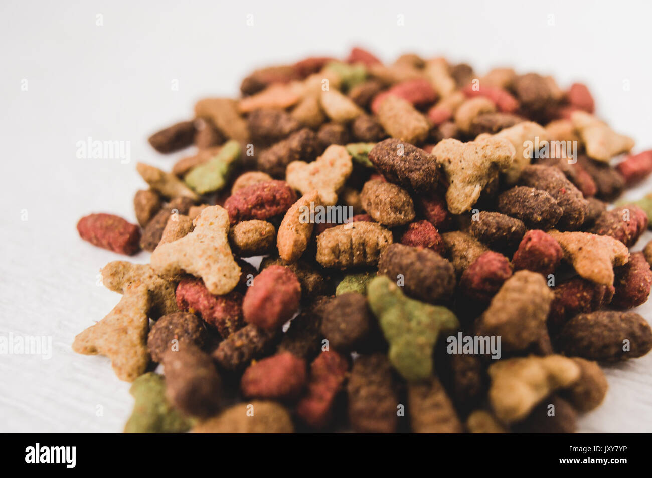 dry cat food, prrr, letters, cat's paw Stock Photo - Alamy