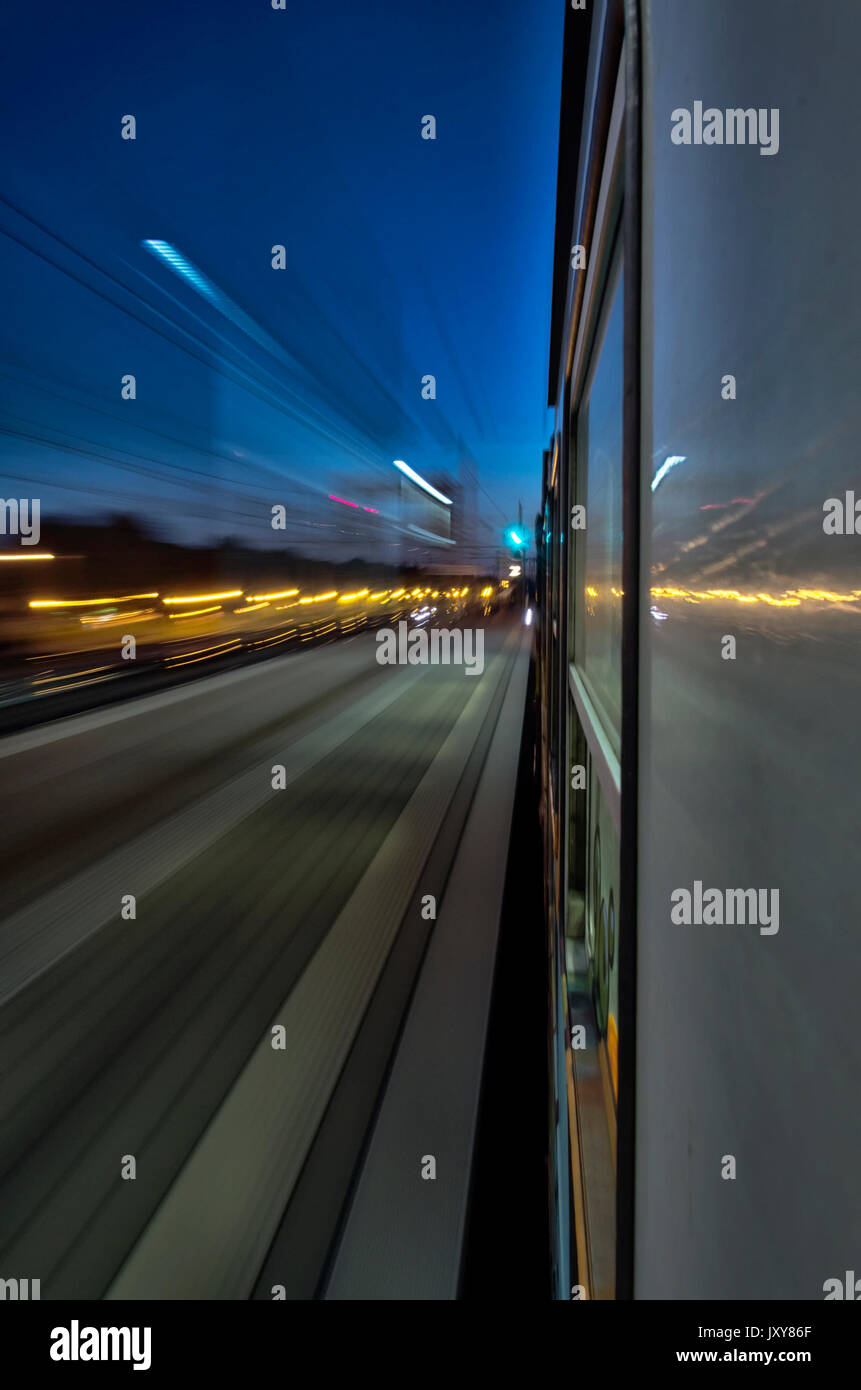 Fast movement lights hi-res stock photography and images - Alamy