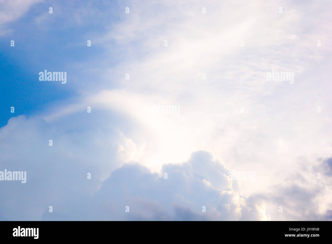 Bright light and heaven hi-res stock photography and images - Alamy