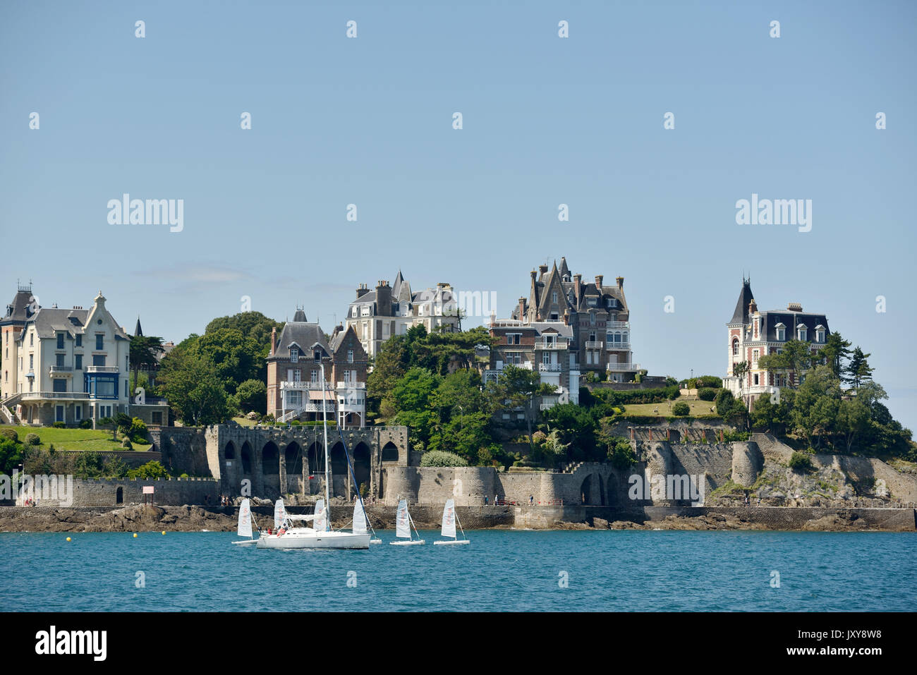 Dinard (Brittany, western France): villas of the "Pointe de la Malouine ...