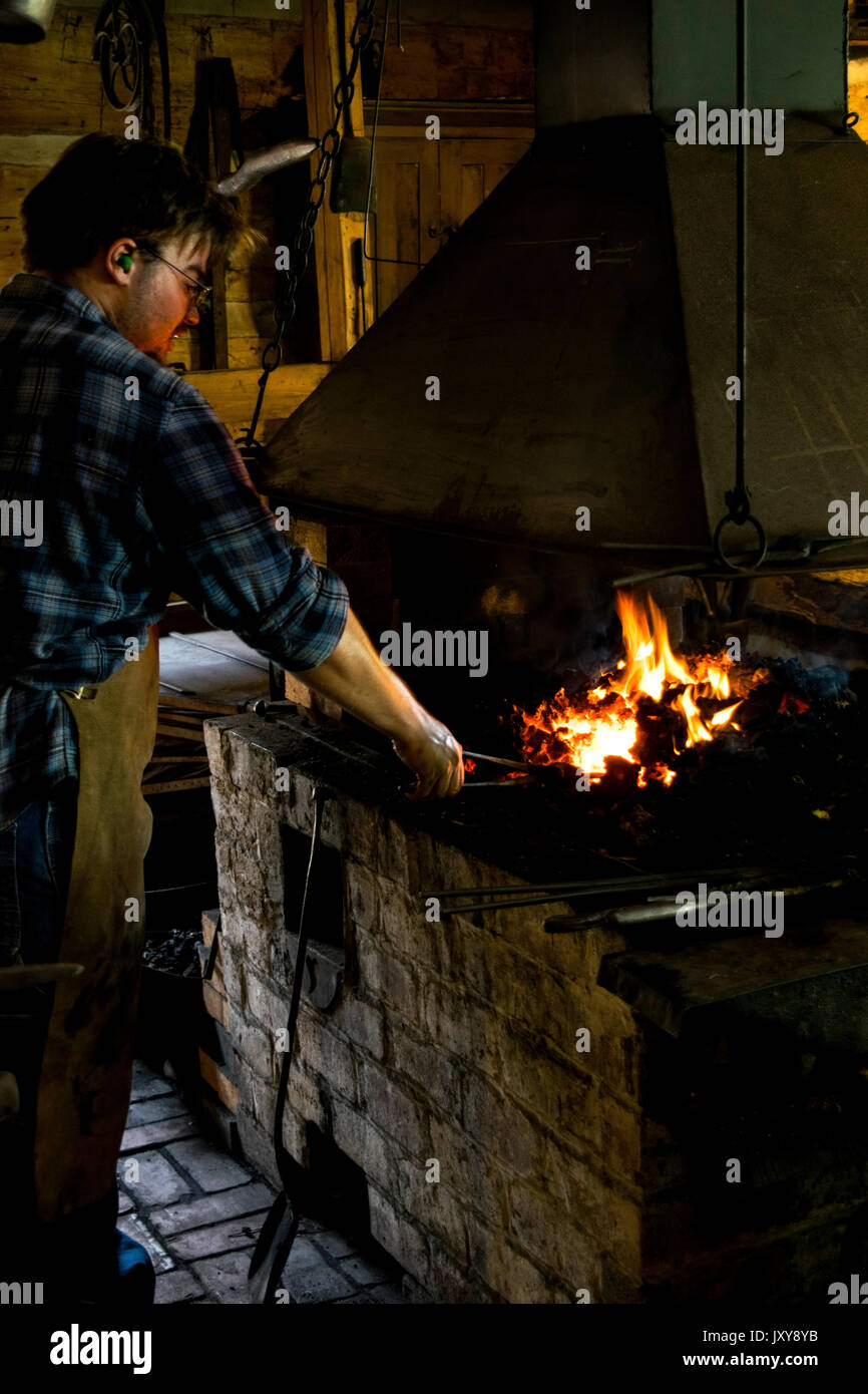 Forge blacksmith hi-res stock photography and images - Alamy