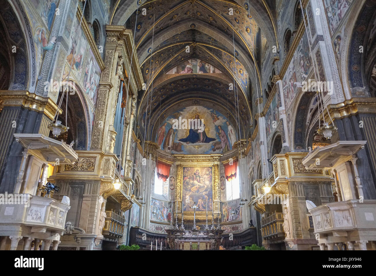 Italy: interior of the Cathedral of Cremona, in Lombardy, Po Plain ...