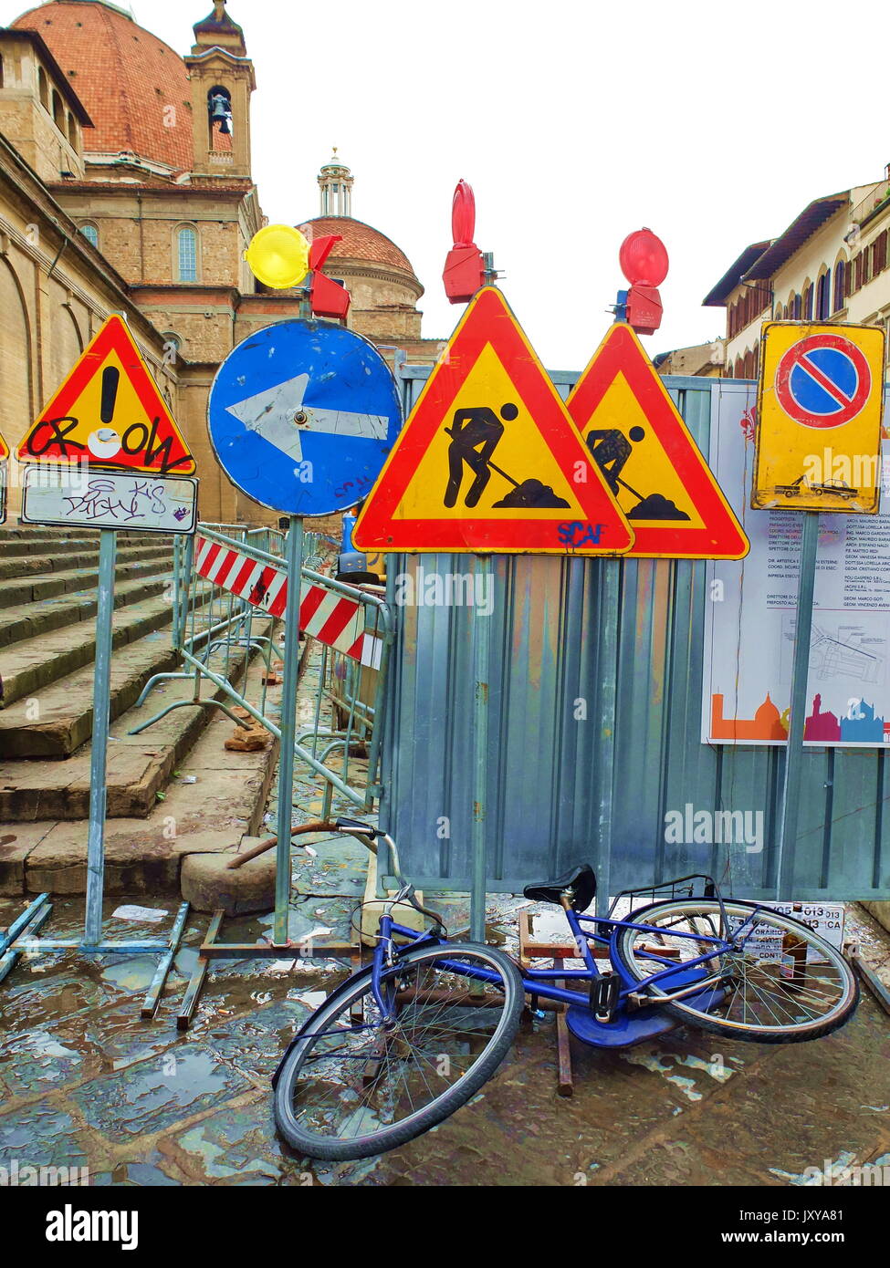 Road signs in San Lorenzo square in Florence, Italy Stock Photo - Alamy