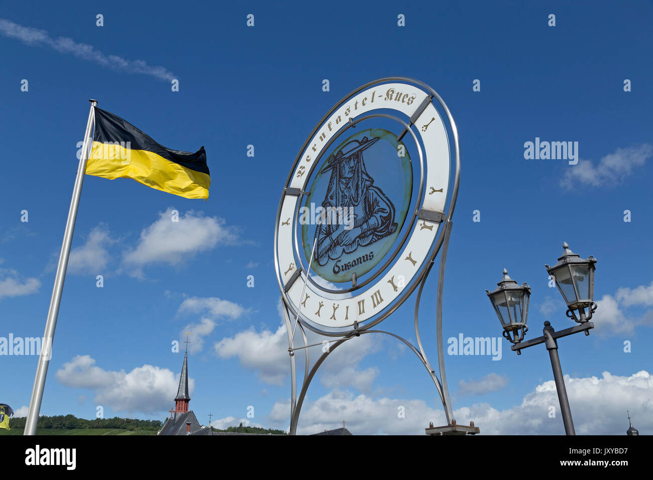Bernkastel kues moselle bridge hi-res stock photography and images - Alamy