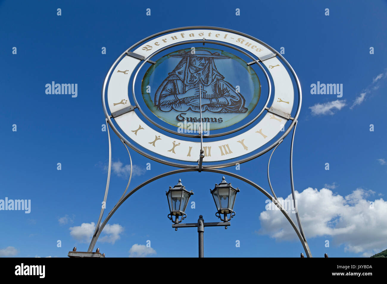 Bernkastel kues moselle bridge hi-res stock photography and images - Alamy