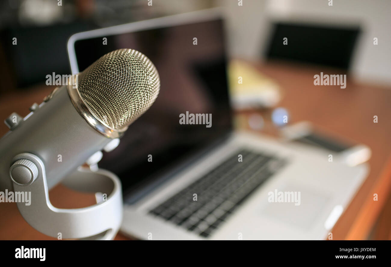 Mic interface hi-res stock photography and images - Alamy