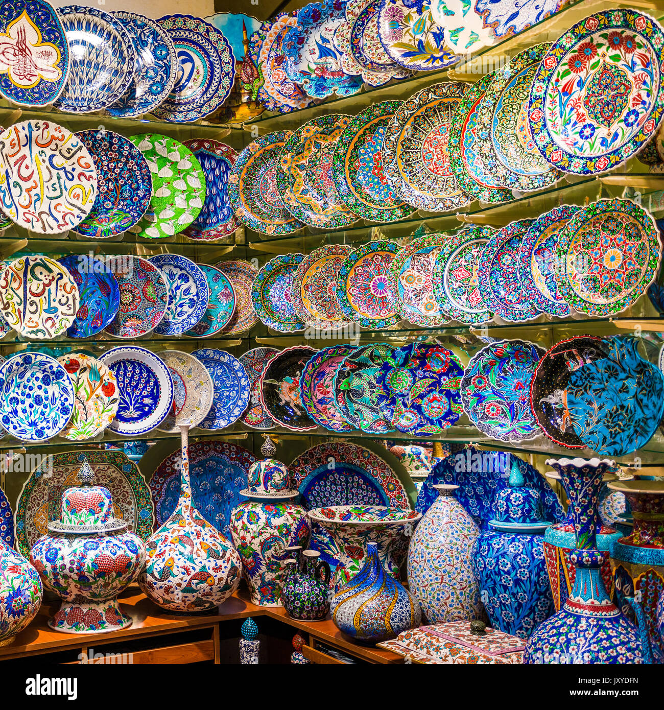 Traditional kitchenware crafts hi-res stock photography and images - Alamy