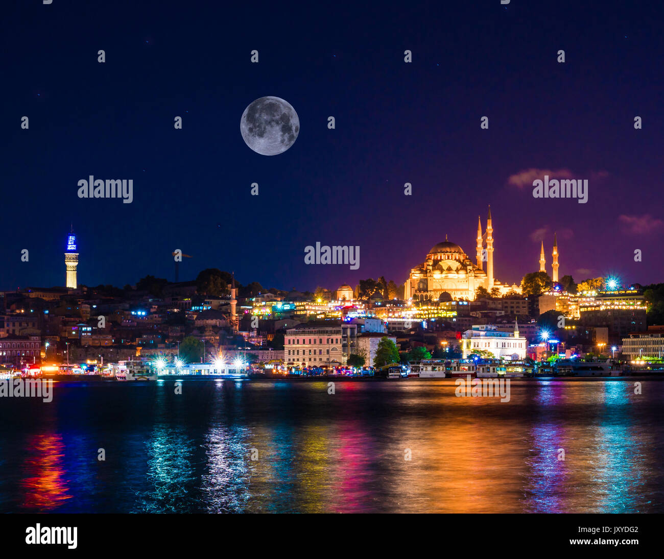 istanbul mosque in the night turkey Stock Photo - Alamy
