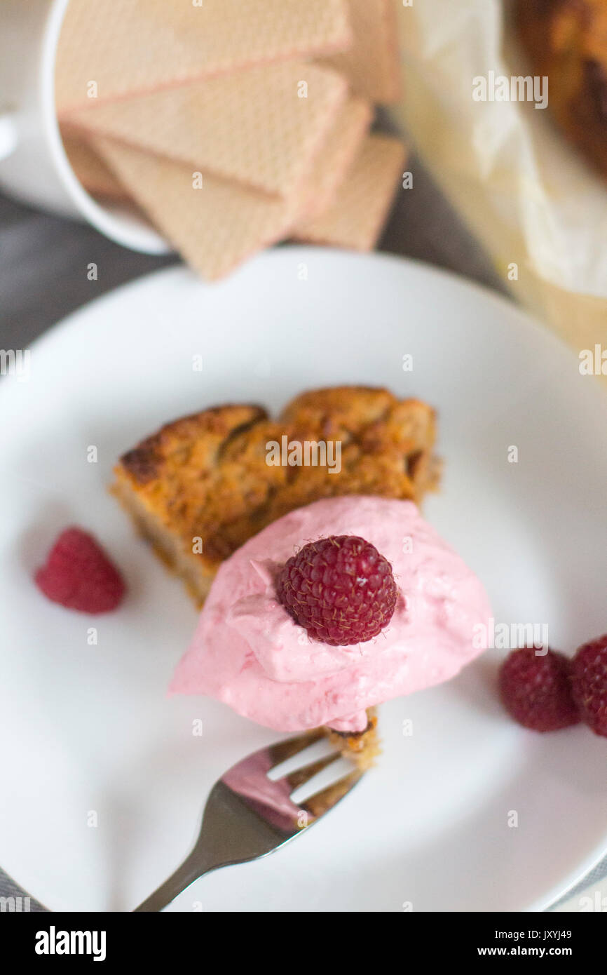 slice of cake top view Stock Photo - Alamy