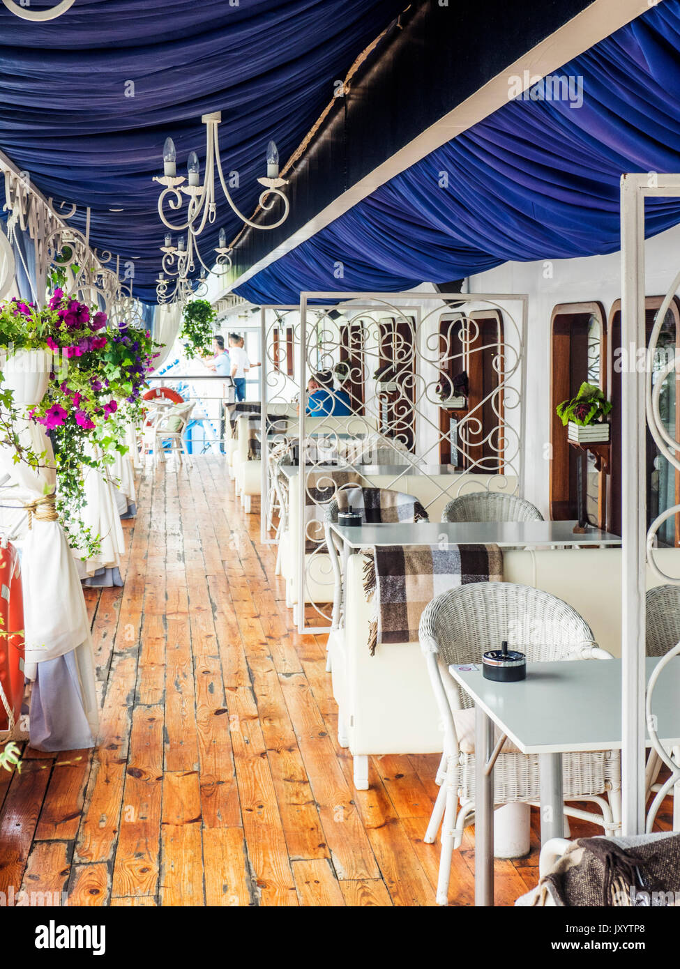 Floating restaurant design hi-res stock photography and images - Alamy