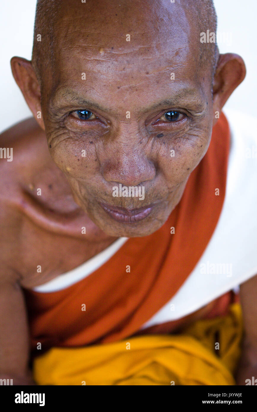 People of cambodia hi-res stock photography and images - Alamy