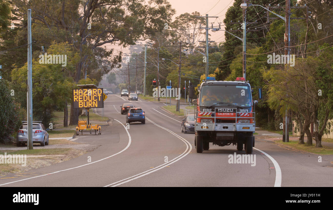 Solar powered traffic sign hi-res stock photography and images - Alamy