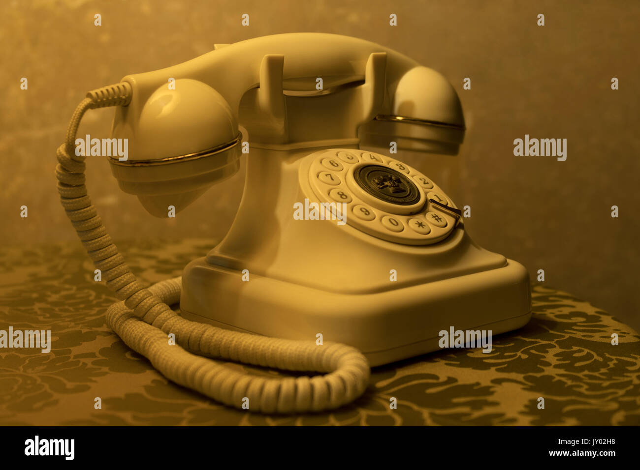Push button telephone vintage hi-res stock photography and images - Alamy