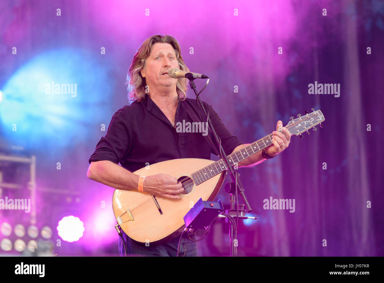 Steve Knightley performing with Show of Hands at Cropredy Festival ...
