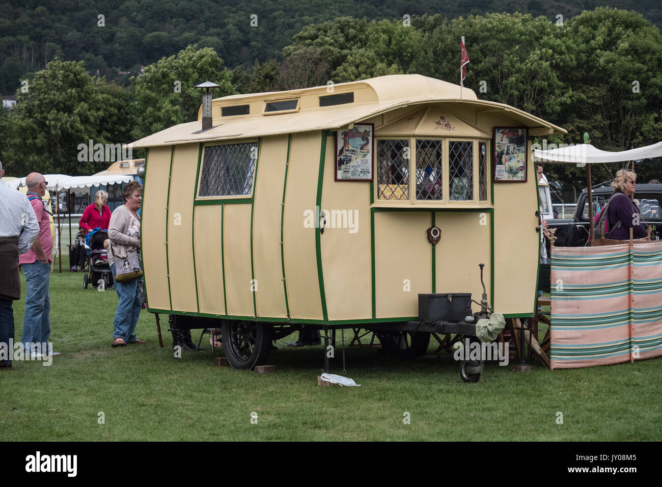 Vintage caravan hi-res stock photography and images - Alamy