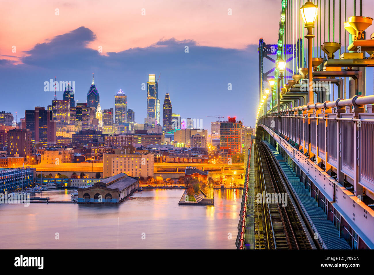 Benjamin franklin bridge philadelphia hi-res stock photography and ...