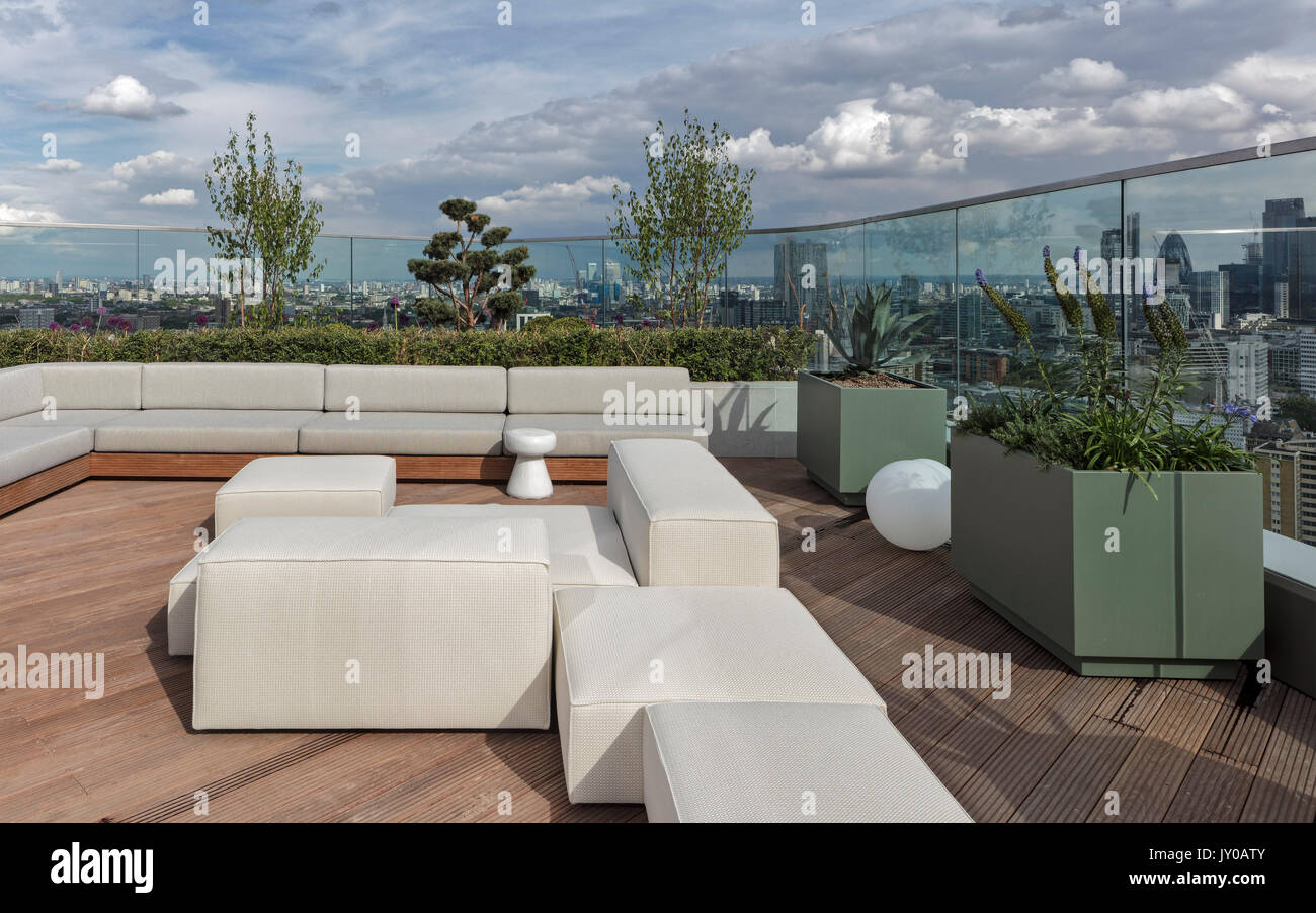 Upper roof terrace. Canaletto Apartments Penthouse, London, United ...