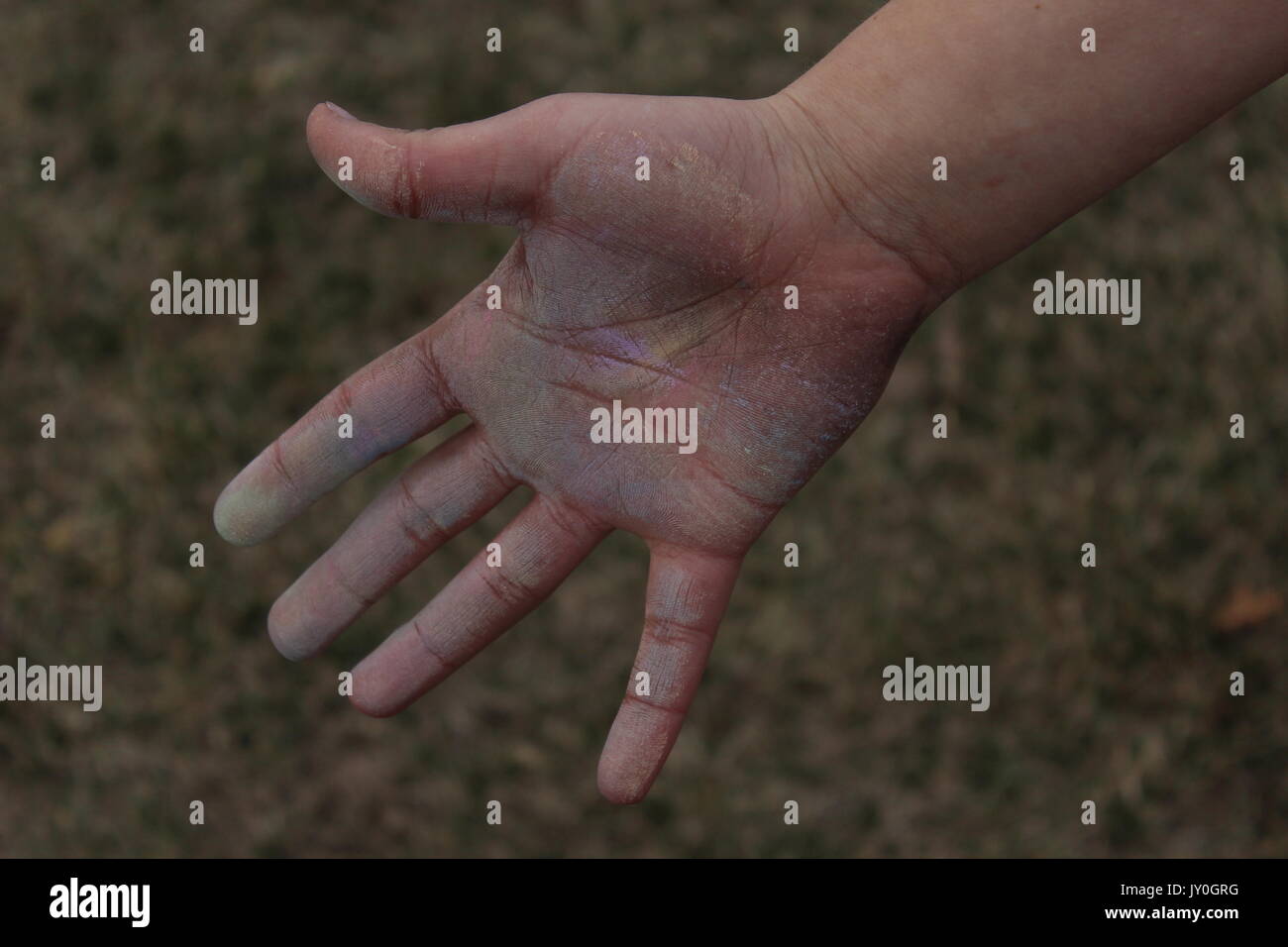 Hands art pastel hi-res stock photography and images - Alamy