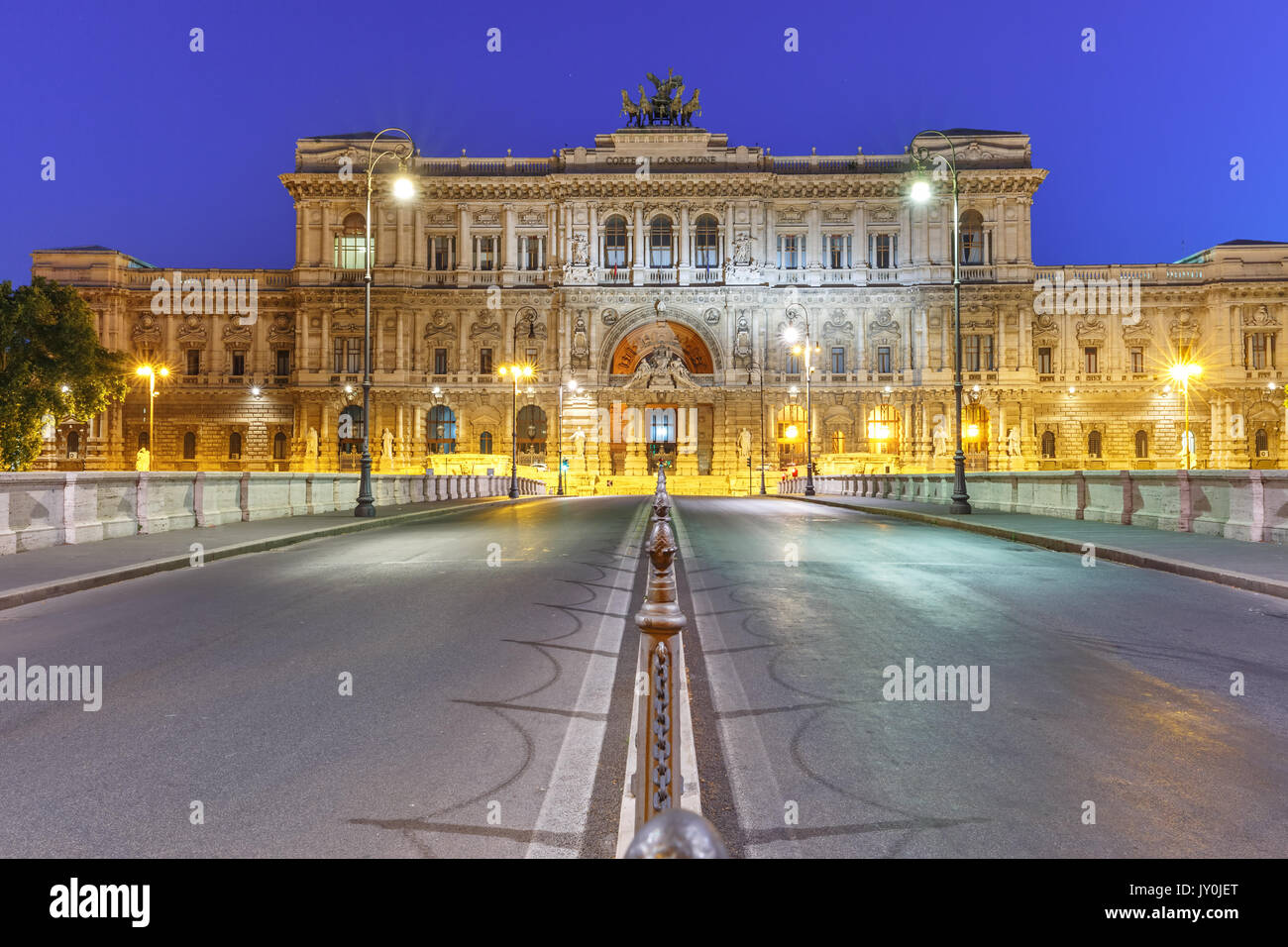 Palace of justice bridge hi-res stock photography and images - Alamy