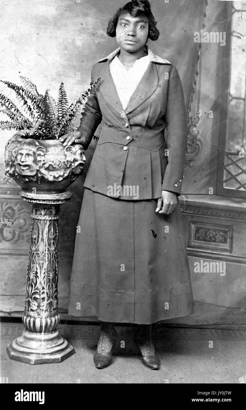 Shirt arm Black and White Stock Photos & Images - Alamy