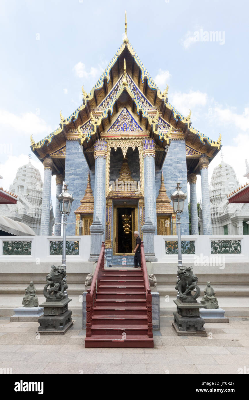 Wat Ratchapradit Sathitmahasimaram, Bangkok, Thailand Stock Photo - Alamy