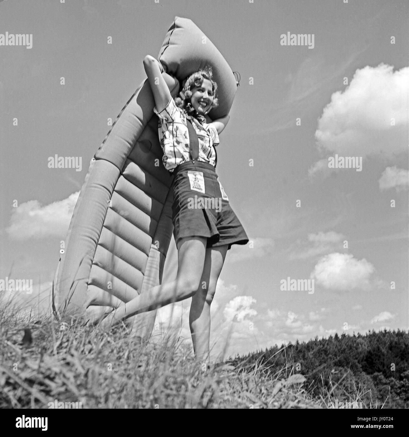 Woman Pool 1930s High Resolution Stock Photography and Images - Alamy