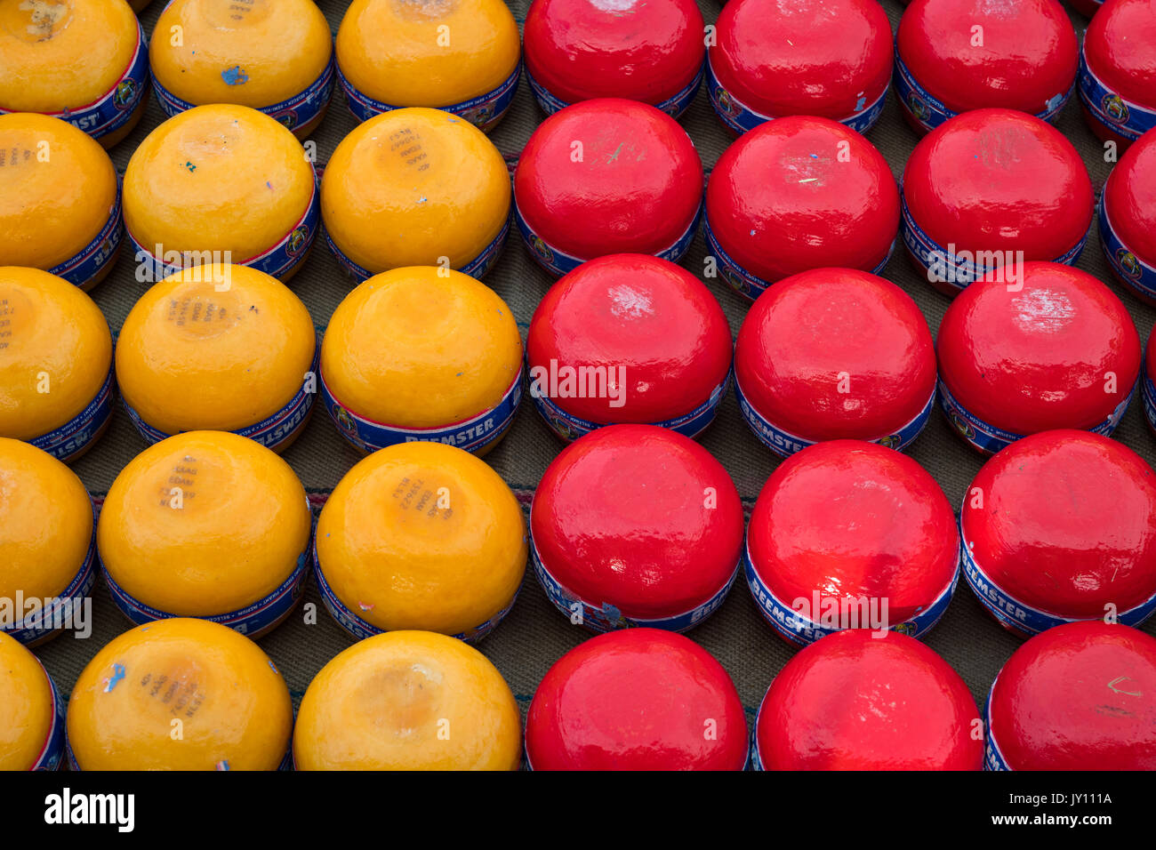 Cheeses in edam market square hi-res stock photography and images - Alamy