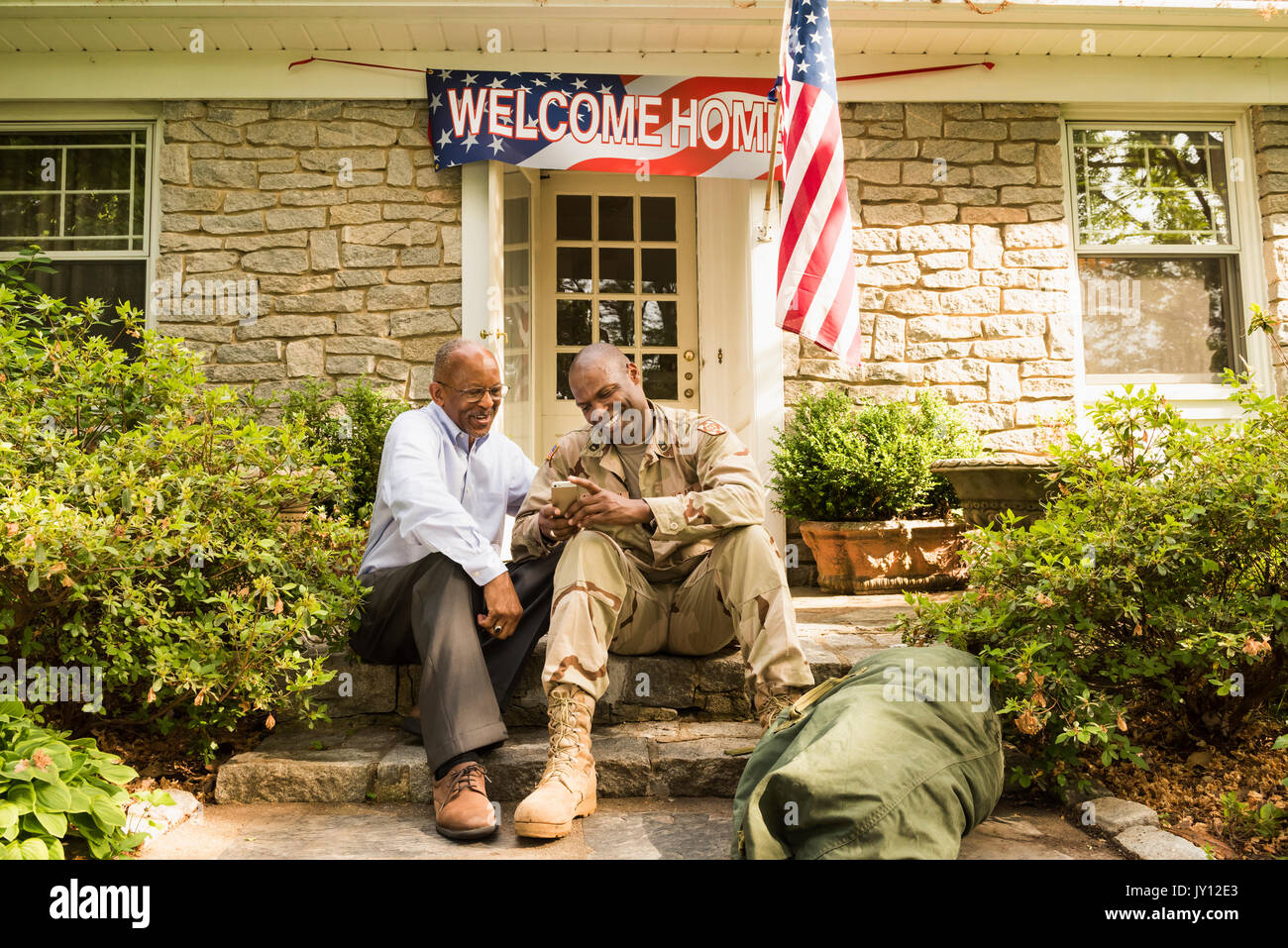 American soldier sitting down looking hi-res stock photography and ...