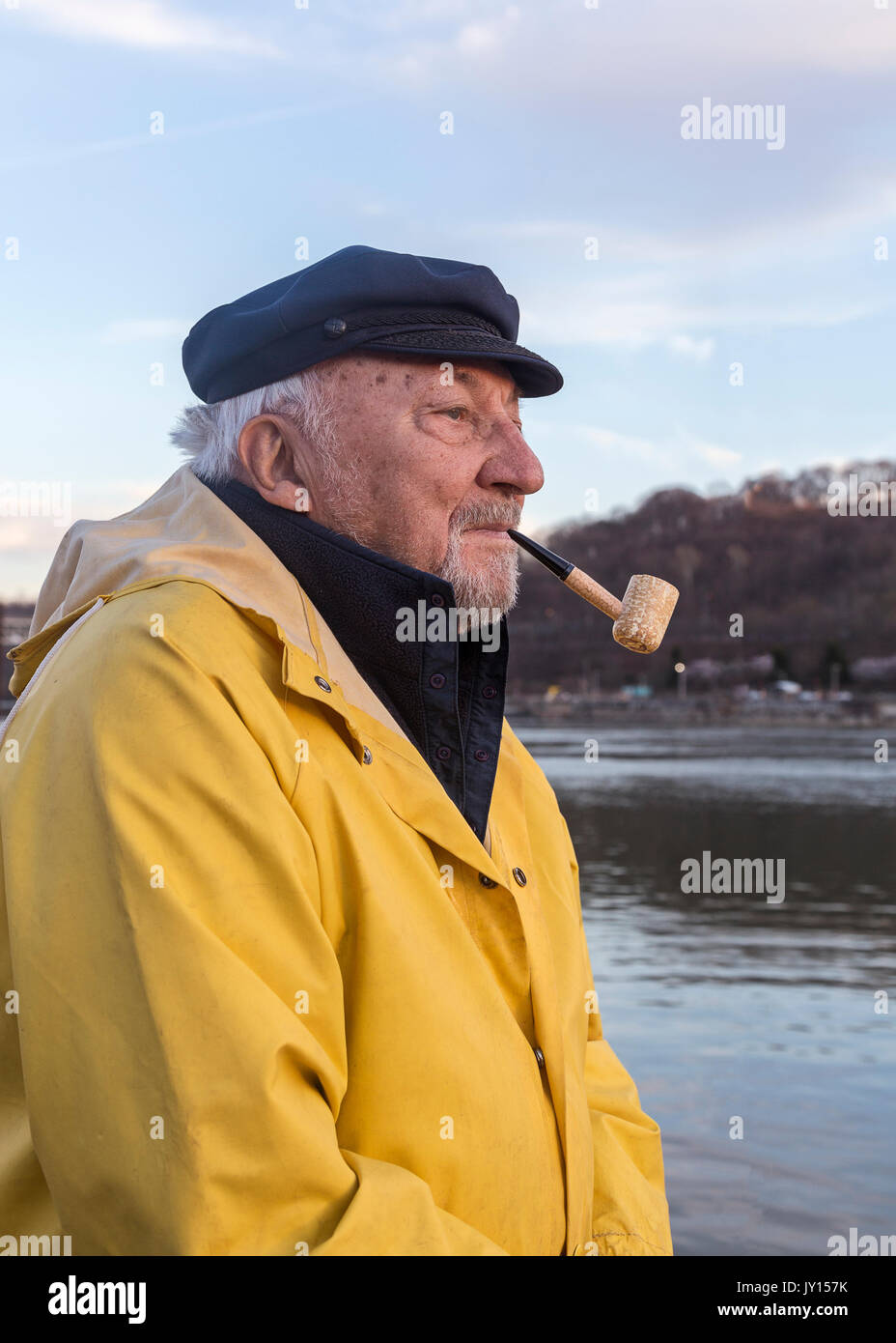 Man pipe water colour hi-res stock photography and images - Alamy