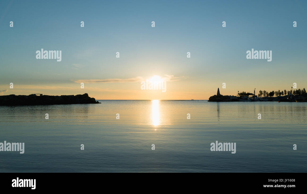 Trinity beach hi-res stock photography and images - Alamy