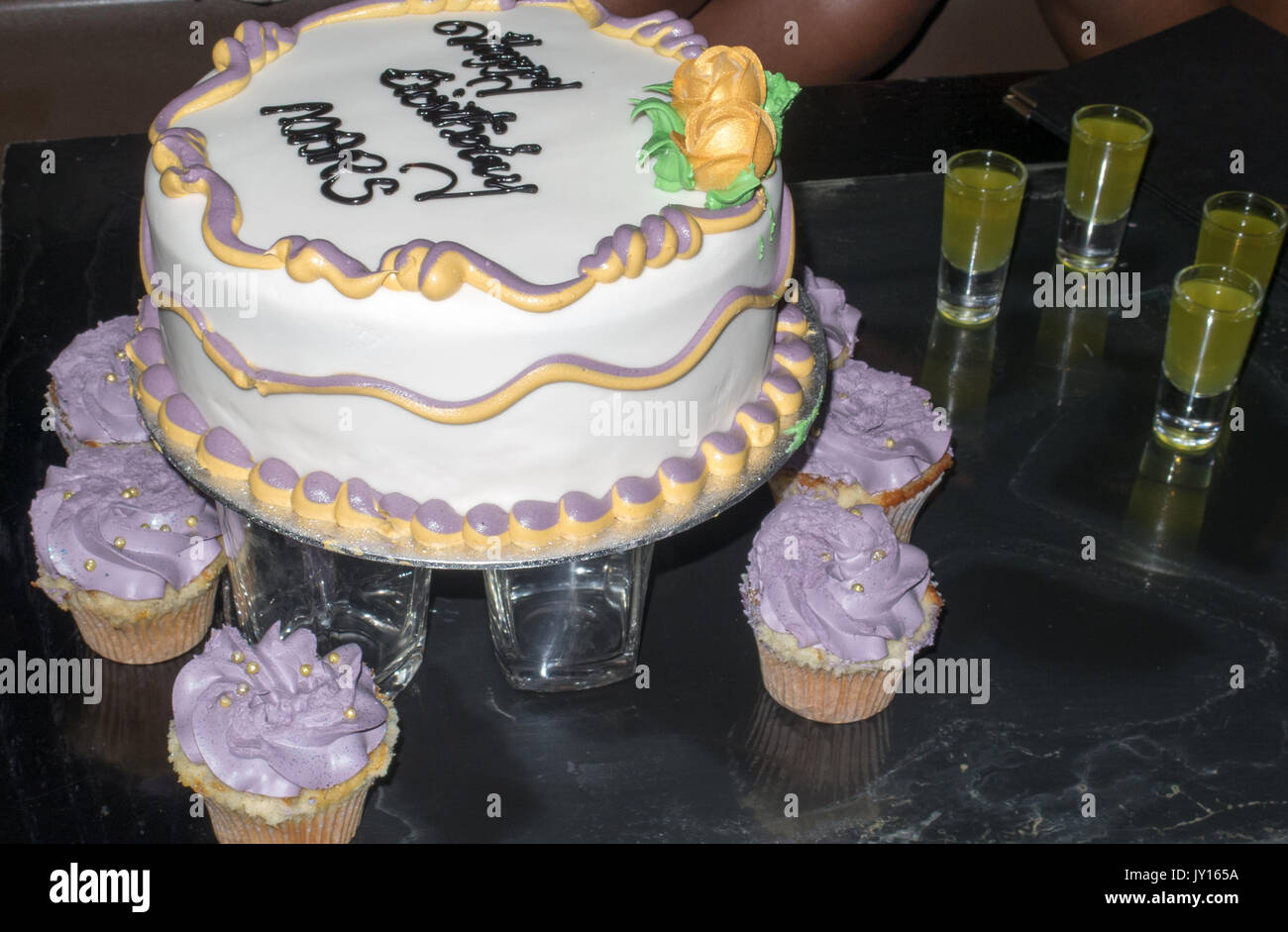 Large party cake hi-res stock photography and images - Alamy