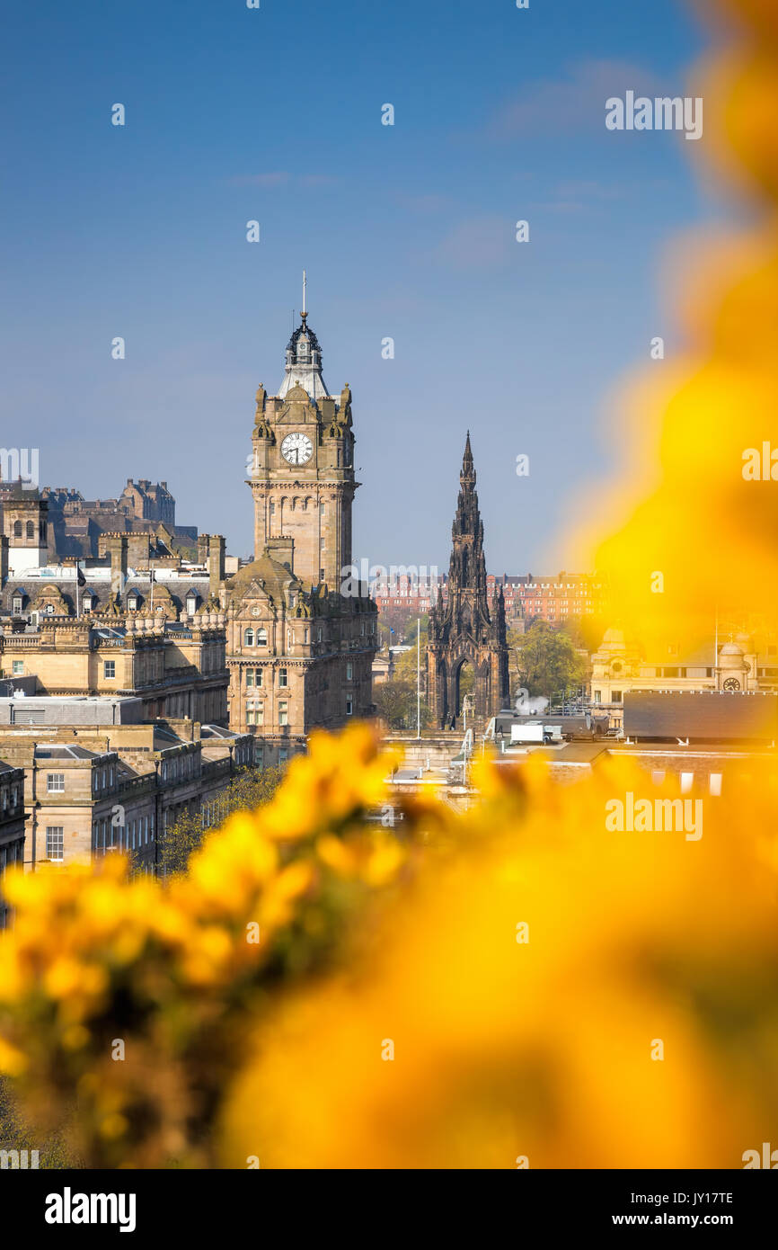 Edinburgh flower clock hi-res stock photography and images - Alamy
